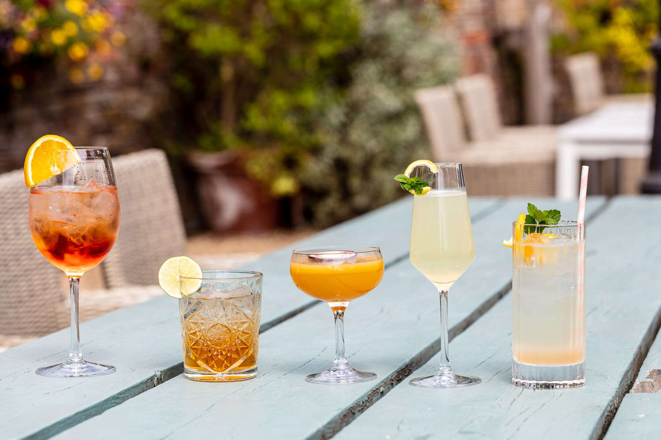 The Bell Fetcham | Serving hearty British food and a wide variety of drinks